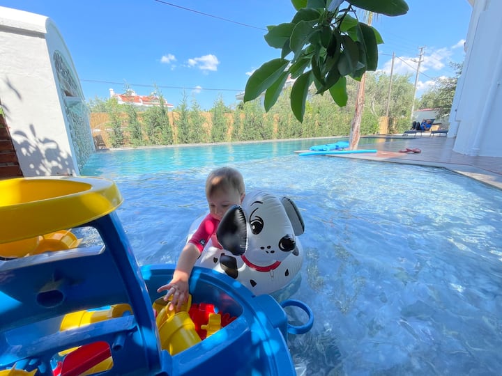 Denize 100 M Havuzlu Müstakil Girişli - Fethiye