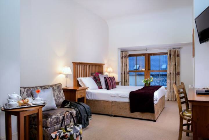 Coachmans Double En-suite, Breakfast Included - Kenmare