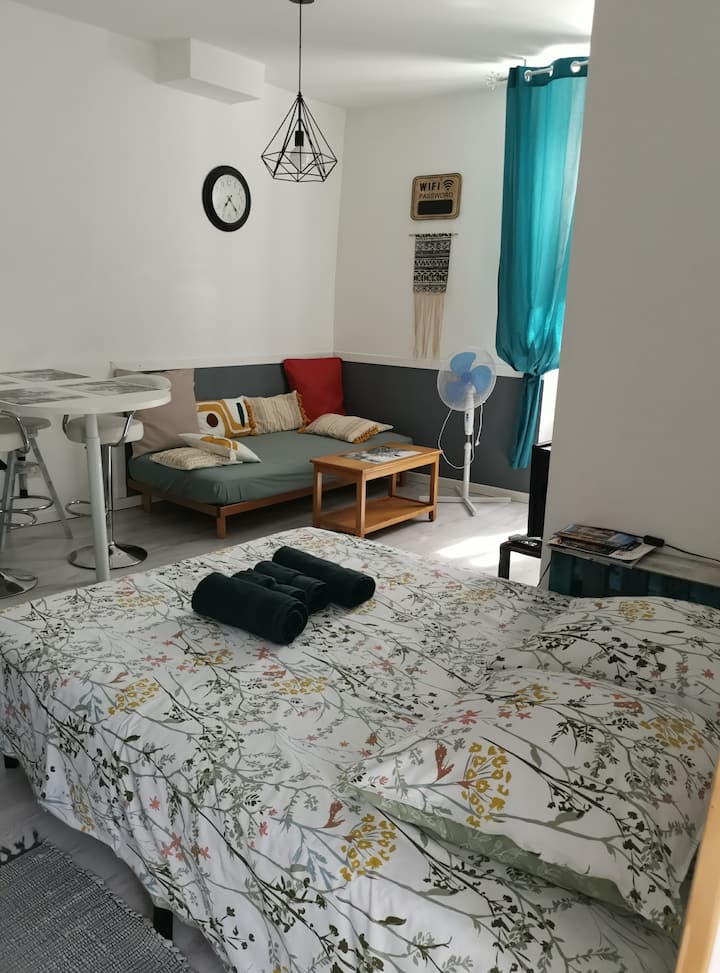 Studio 25 M2 Tout éQuipé Situé Au 1 éTage. - Pont-Saint-Esprit