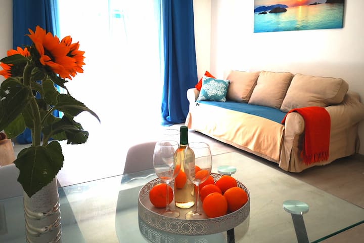 3 Bedroom Apartment On The Acequion Beach + Wifi - Torrevieja