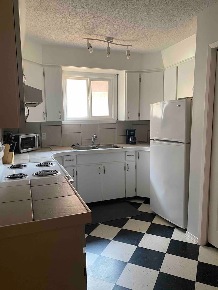 Lovely 2 Bedroom Suite - North Battleford