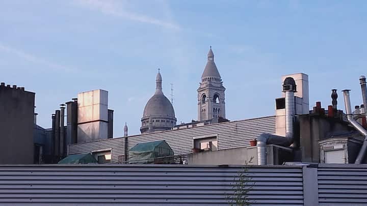 Deux Pièces Haut Perché Proche De Montmartre - Paris