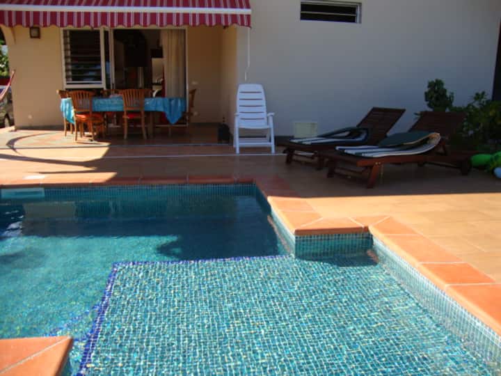 Chambre Hine Dans Villa -  5 Minutes De La Plage - タヒチ島