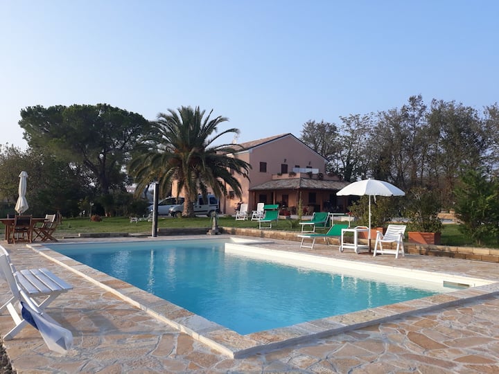 In Collina A Tre Km Dal Mare Con Piscina - Falconara Marittima