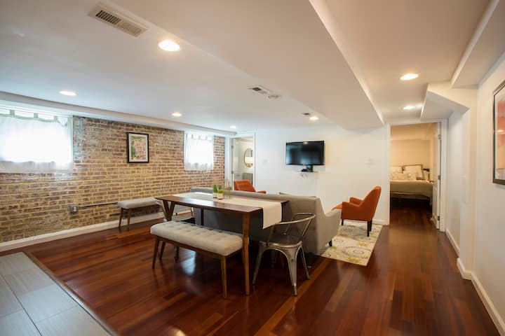Chic And Modern 2 Bedroom - Washington, DC