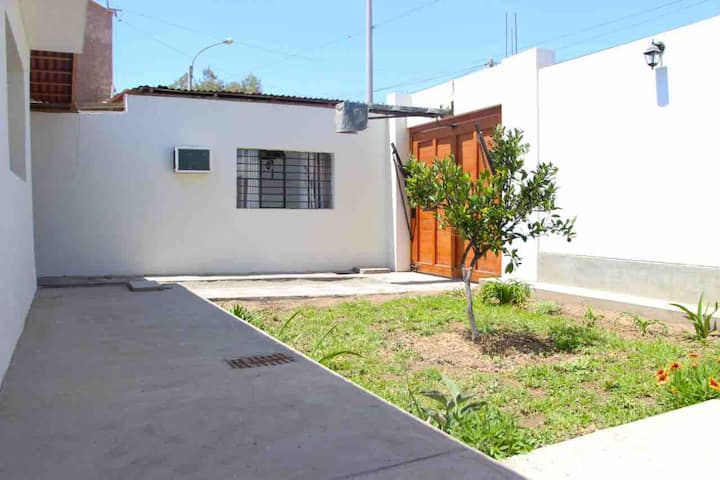 Lugar Encantador En Zona Residencial. - Ica