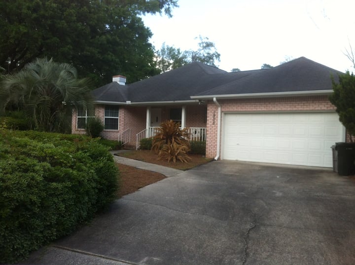 Spacious Cozy House At Pensacola In Great Location - Spring Lake, Cantonment