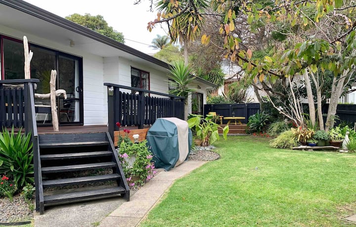 Family, Sun&fun @ ŌHope-3br Bach+wifi, Near Beach. - Ōhope