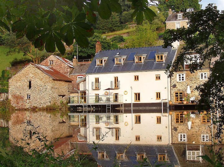 The Old Bakehouse, Tuckenhay. Waterside Luxury - Totnes