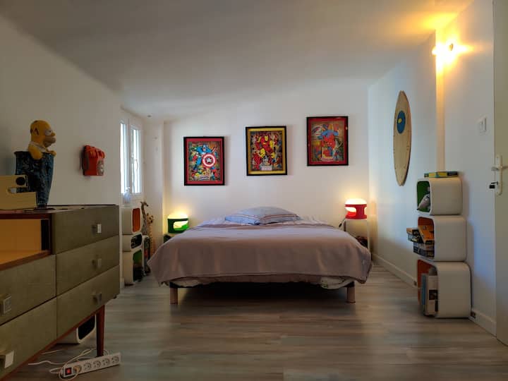 Chambre Privée Vintage, Garage Motos, Chez Titi - Le Lavandou