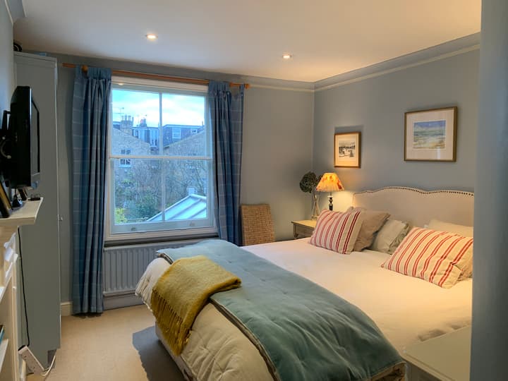 Superkingsize Room In Central Barnes London - Barnes