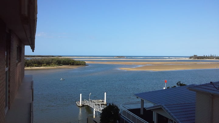 Chambers Island Vacation Rentals & Homes - Maroochydore, Australia | Airbnb