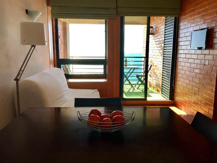 Two-bedroom Seafront W/ Private Garage Space - Sesimbra