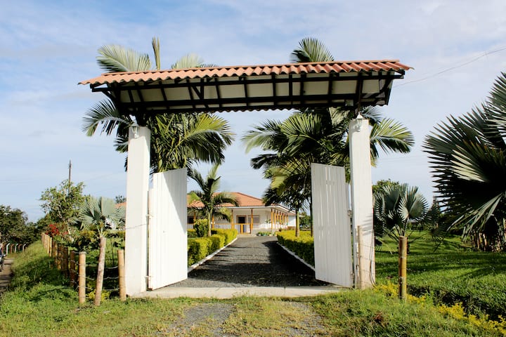 Tourist Farm Portada Blanca - Quindio