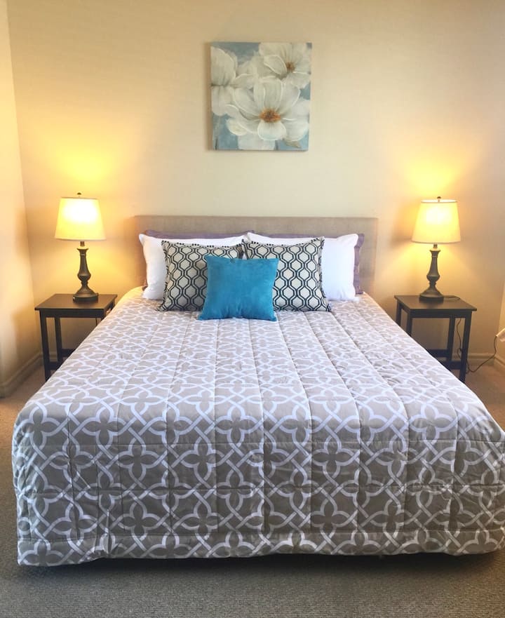 2 Br With Queen Size Bed @ Covina - West Covina, CA