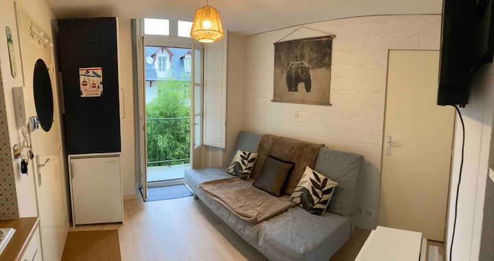 Studio Avec Coin Nuit Et Balcon - Bagnères-de-Luchon