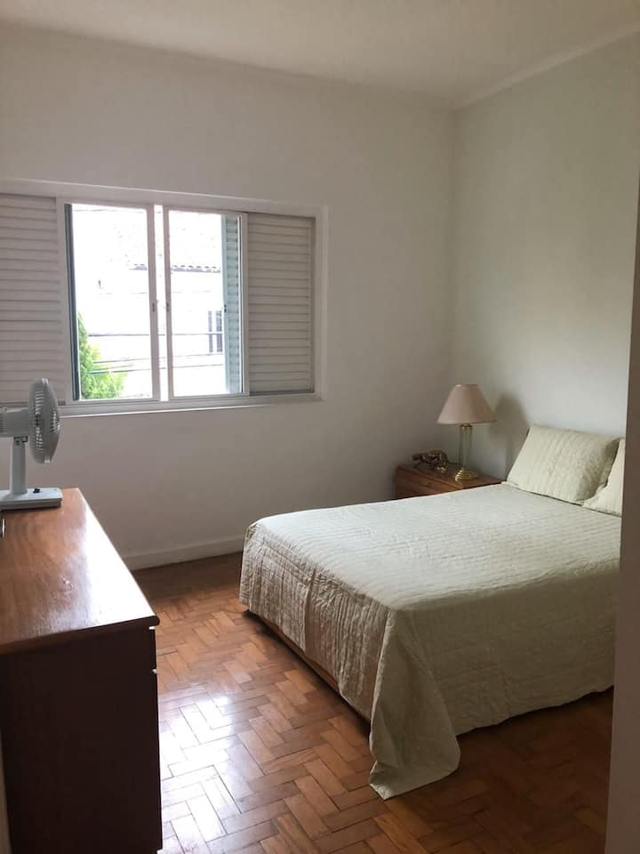 Quarto Inteiro Com Localização Privilegiada - São Paulo