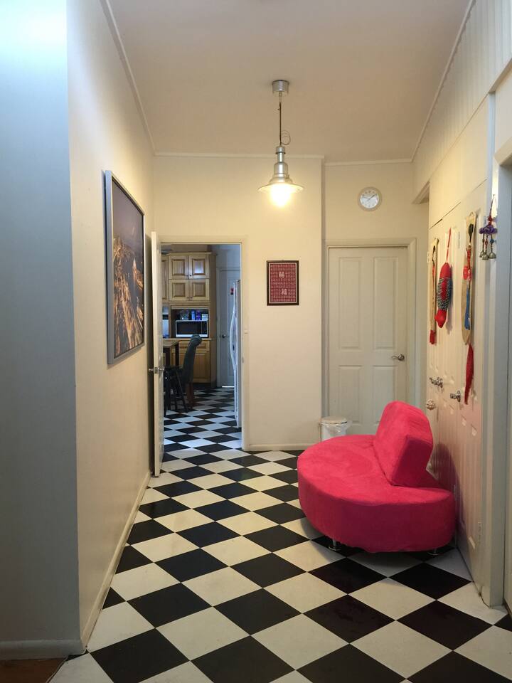 Leafy View Cozy Room - 5 Mins To Bus Stops - Cumberland