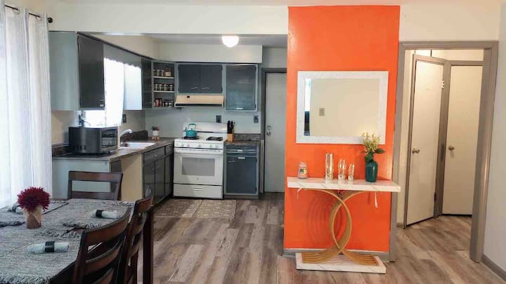 Charming Cozy Apartment W/ Backyard Near Park - Syracuse, NY