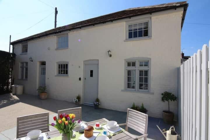 Boutique 5 Bedroom(sleep 12) Cottage Nr Winchester - Hampshire