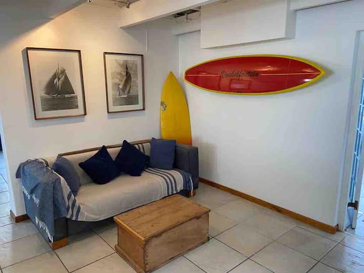 Cheerful 4 Bedroom Holiday Home , Main Road - Arniston