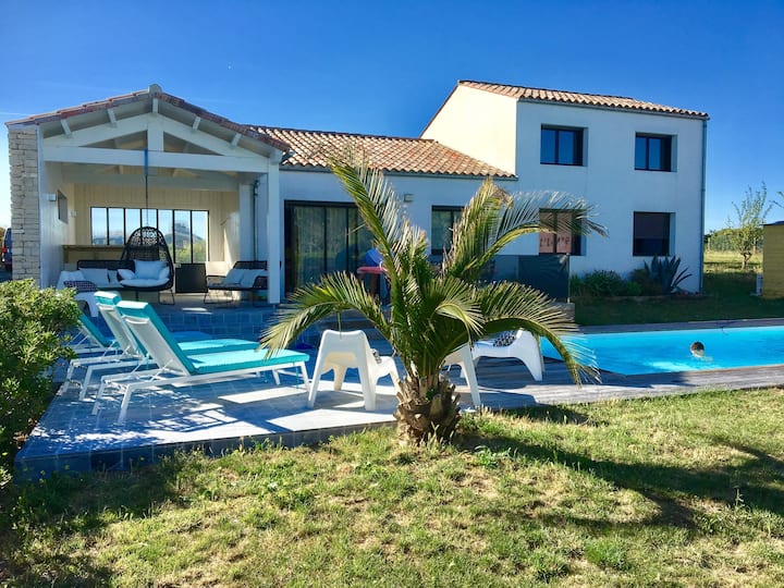 Maison Contemporaine Avec Piscine Chauffée - La Rochelle