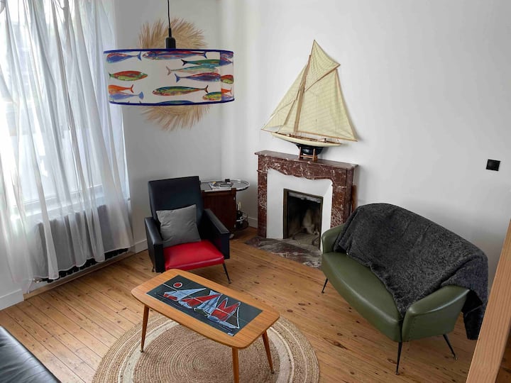 Maison Ancienne De 110 M² - La Rochelle