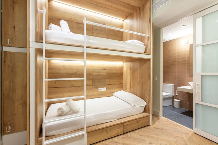 Economy Room With Private Bathroom For Up To 2 - Barcelona
