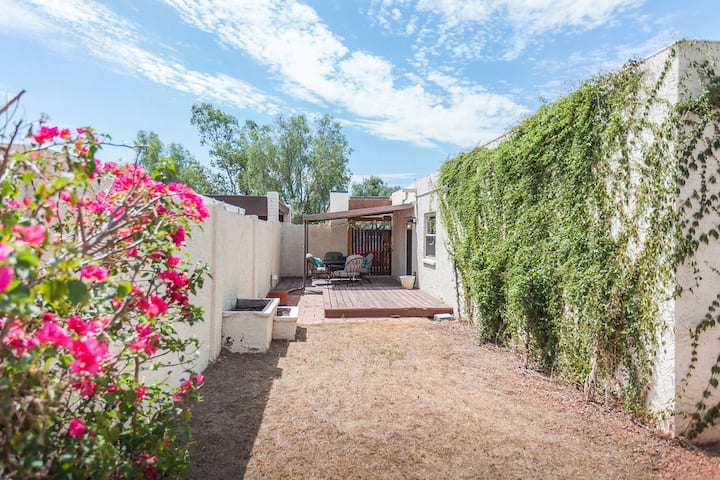 Summer Discounts! Private Patio- Close To Freeway - Mesa, AZ