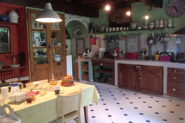 Chambre D'hôtes Diégo, "La Maison D Anna" B&b - Foix