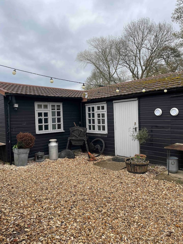 Three Bedroom Cottage Froyle - Wyck