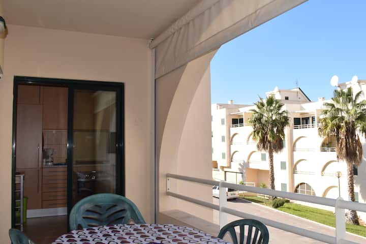 Fantástico T1 Para Férias A 500 Metros Da Praia - Guia