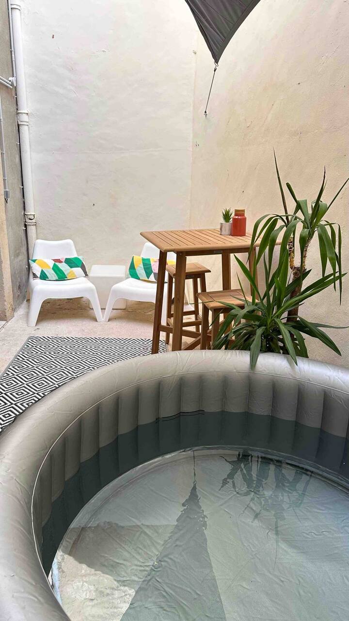 Appartement En Maison De Ville - Valréas