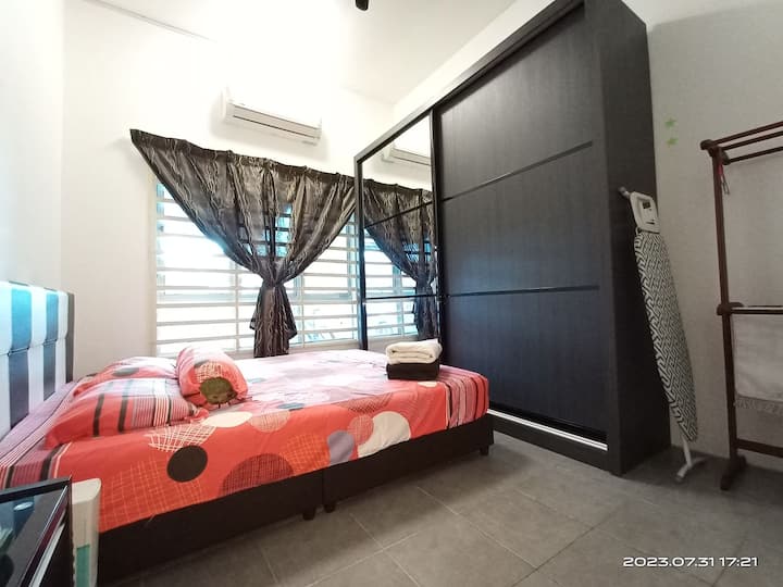 Aenesa Homestay - Pedas