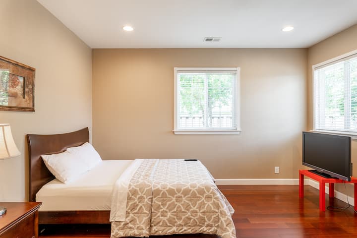 Guest Suite With Private Entry - Santa Clara, CA