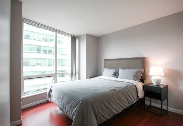 Great Location! Spacious 2bed2bath - Vancouver