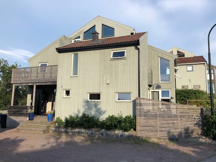 Stor Familievennlig Bolig Med Utendørs Badestamp - Kristiansand