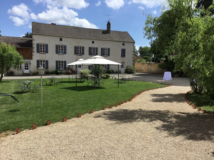 Maison De Charme Pour 20 Personnes - Clamecy