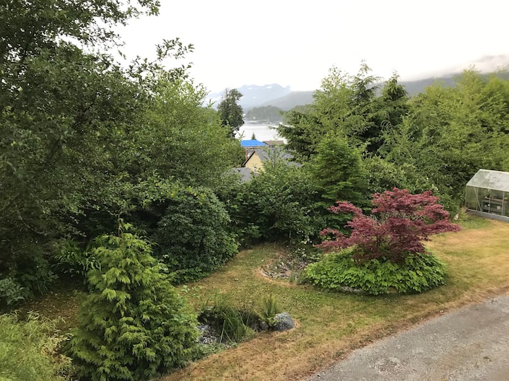 The Coop - Tofino