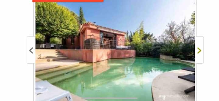 Magnifique Villa De 160m2 Avec Piscine - Marseille