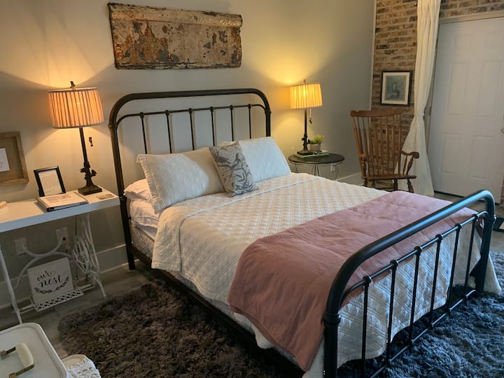 Newly Renovated West Knox Nest - Knoxville, TN