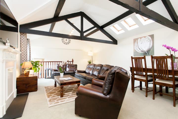 Beautiful 3 Bedroom House Near Buckingham Palace! - Central London