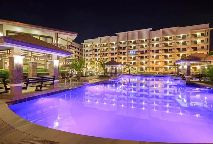 Modern 2 Bedroom Condo Nrairport Fast Wi-fi - Muntinlupa