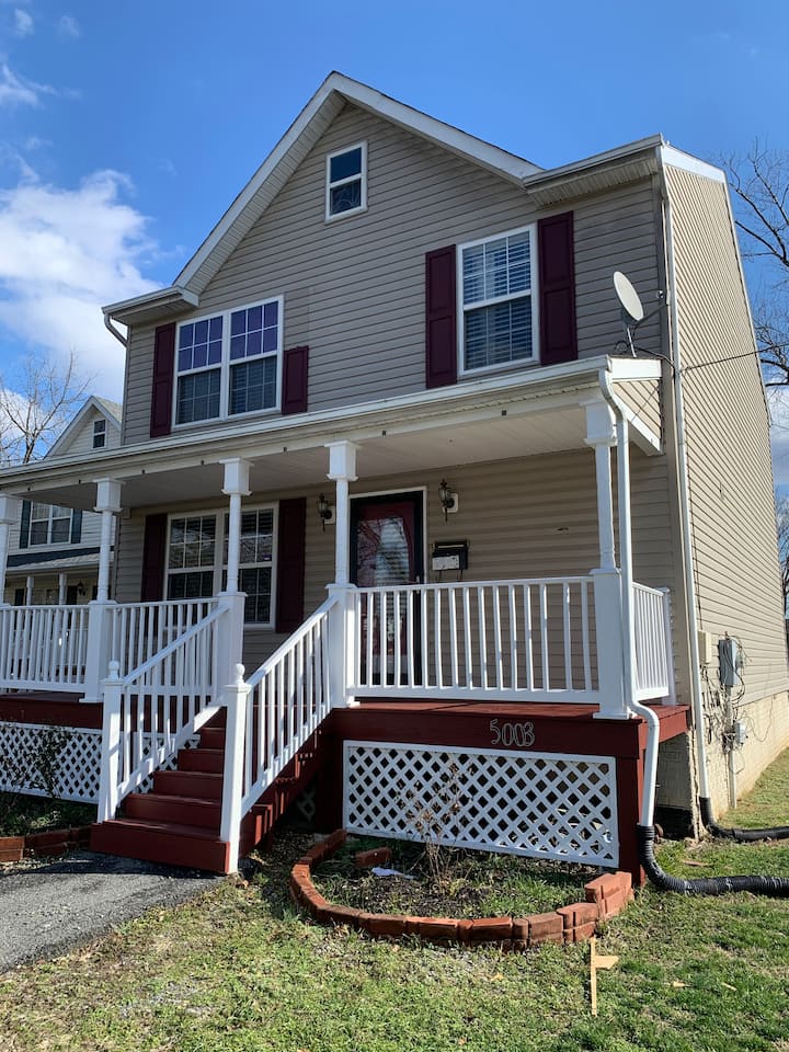 The Best Vacation Home To Fit All Your Needs! - Hyattsville, MD