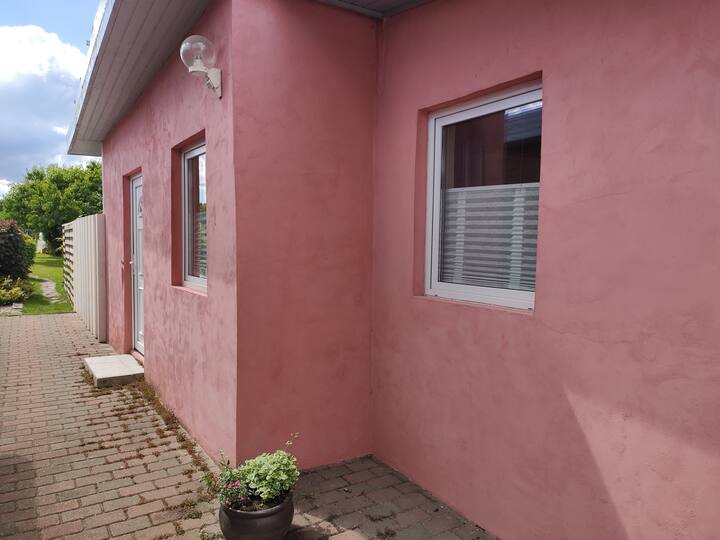 Komplette Wohnung Mit Eigenem Garten In Neumünster - Neumünster