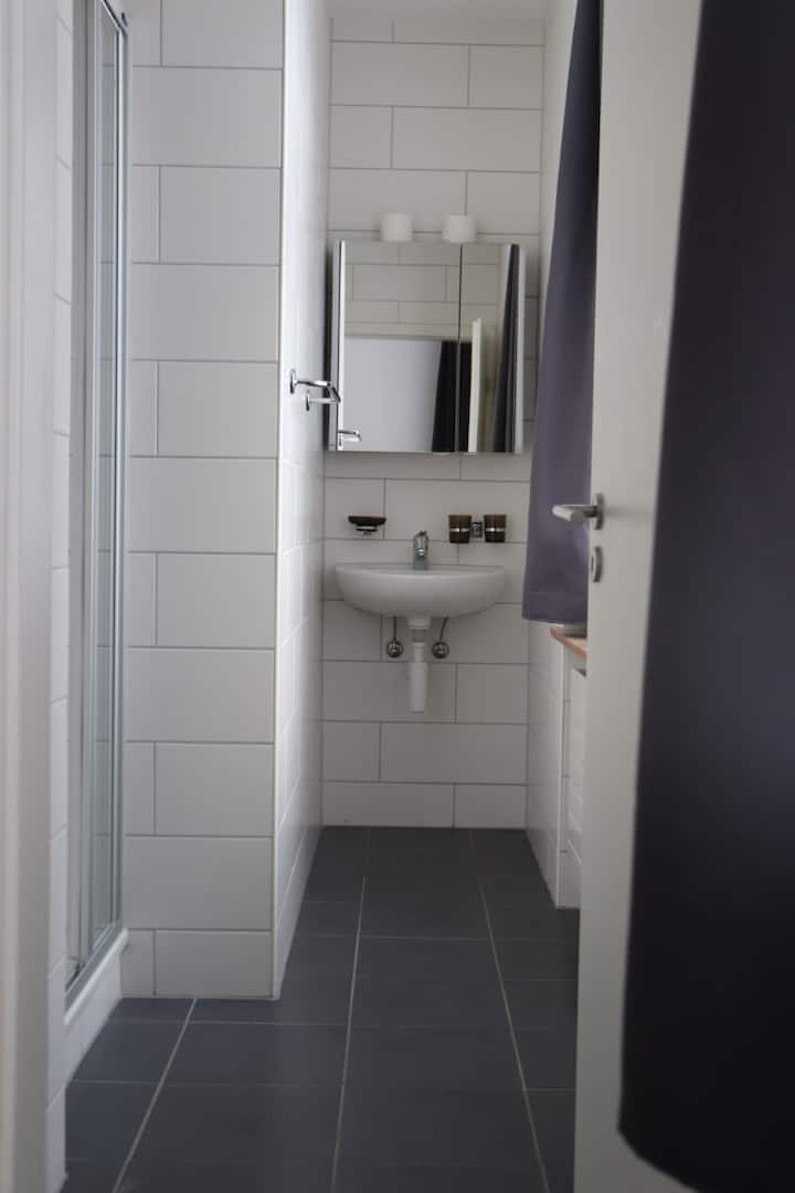 Modern Private Room 3 Mins From Interlaken West - Interlaken