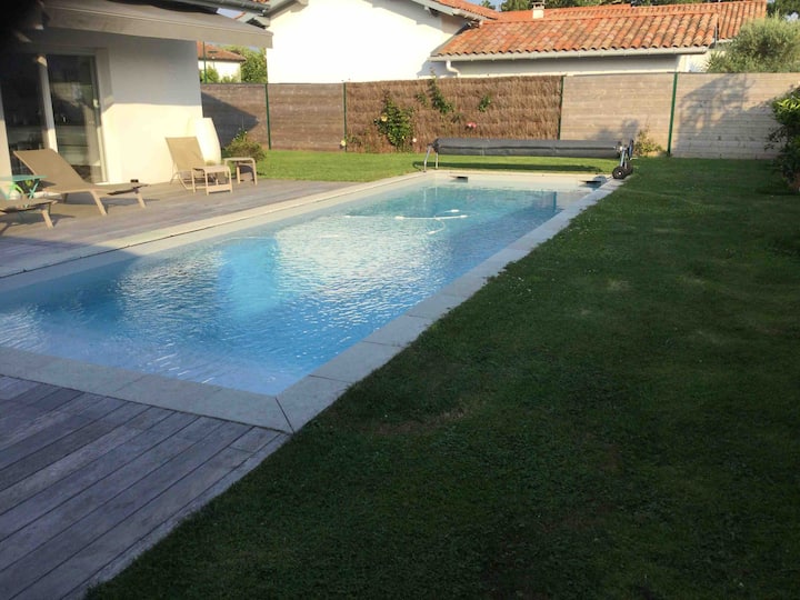 Jolie Villa à 10 Minutes De La Côte Des Basques - Bidart