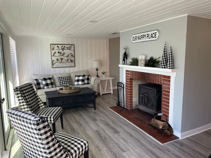 Charming Cove Cottage - 11 Miles To Tyndall Afb - パナマ・シティ, FL