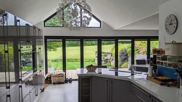 Family home with garden in central sussex - Houses for Rent in Cowfold ...