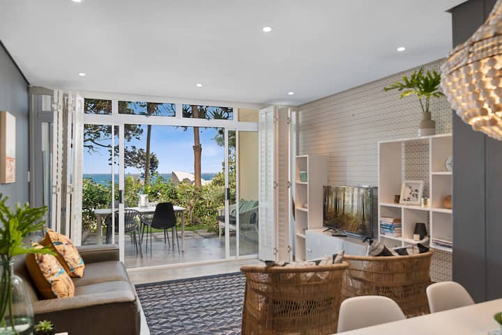 Stylish Umdloti Beach Flat, Pool & Sea Views - Mount Moreland